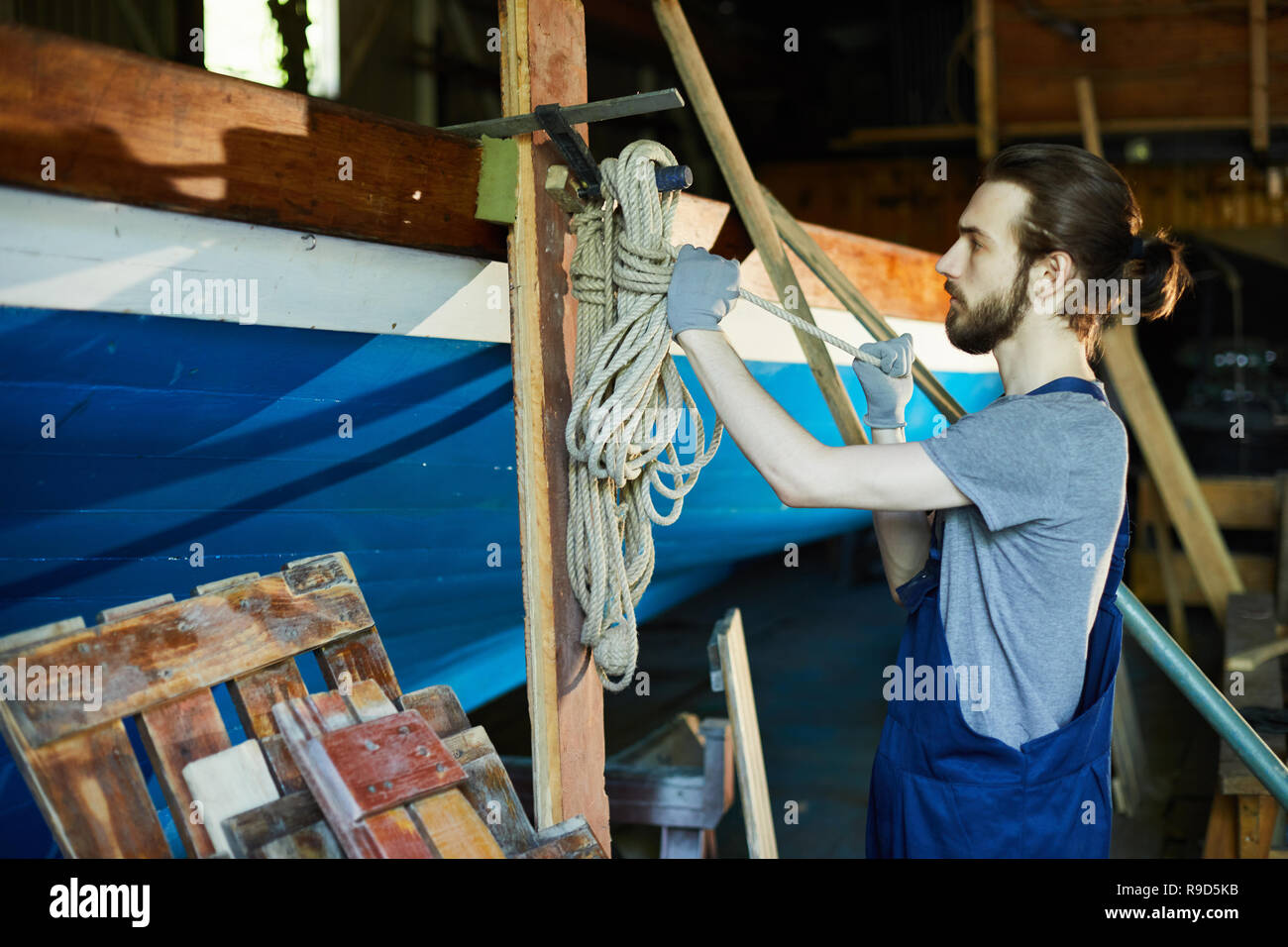 Rope manufacturing hi-res stock photography and images - Alamy