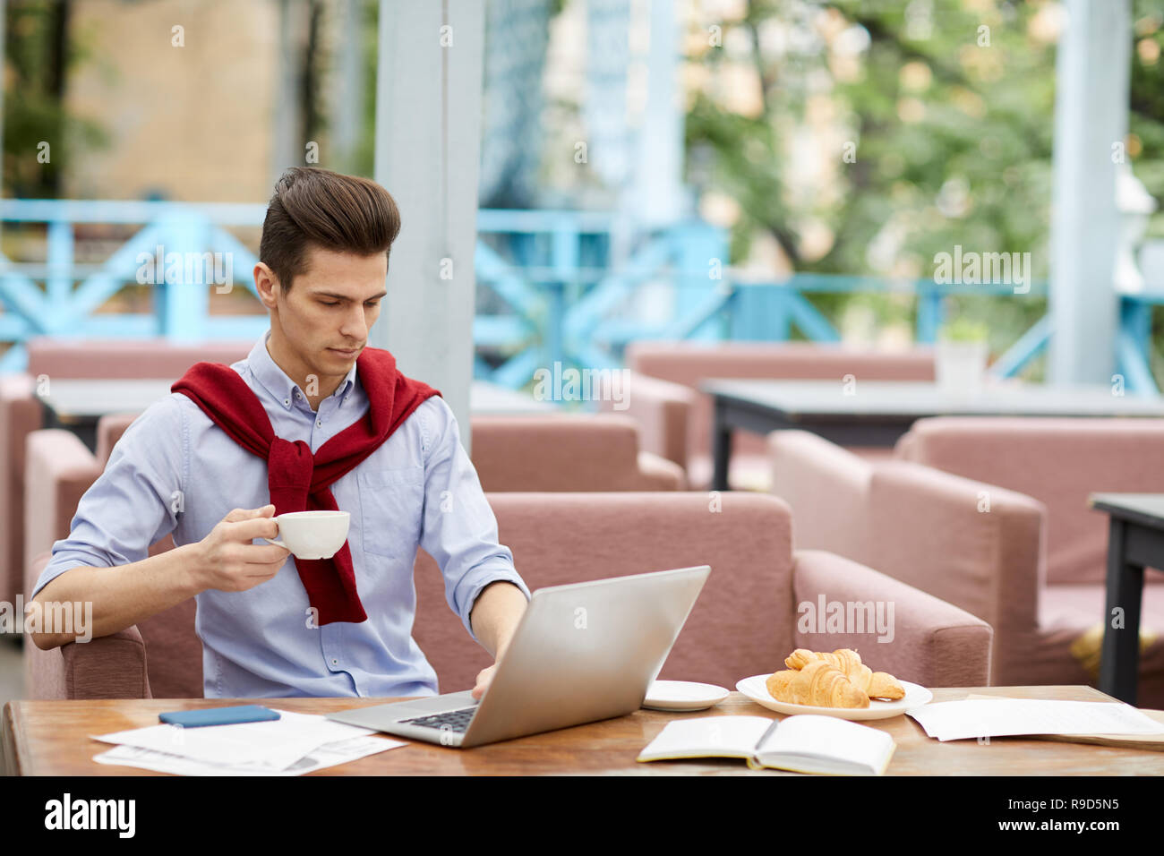 Networking by cup of tea Stock Photo - Alamy
