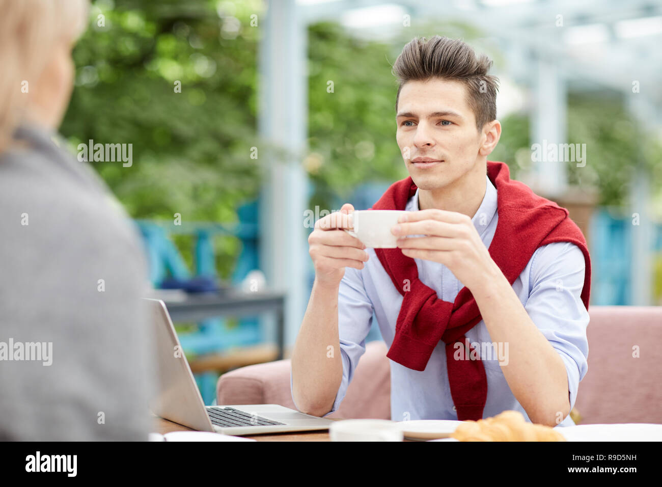 Business professional listening hi-res stock photography and images - Alamy