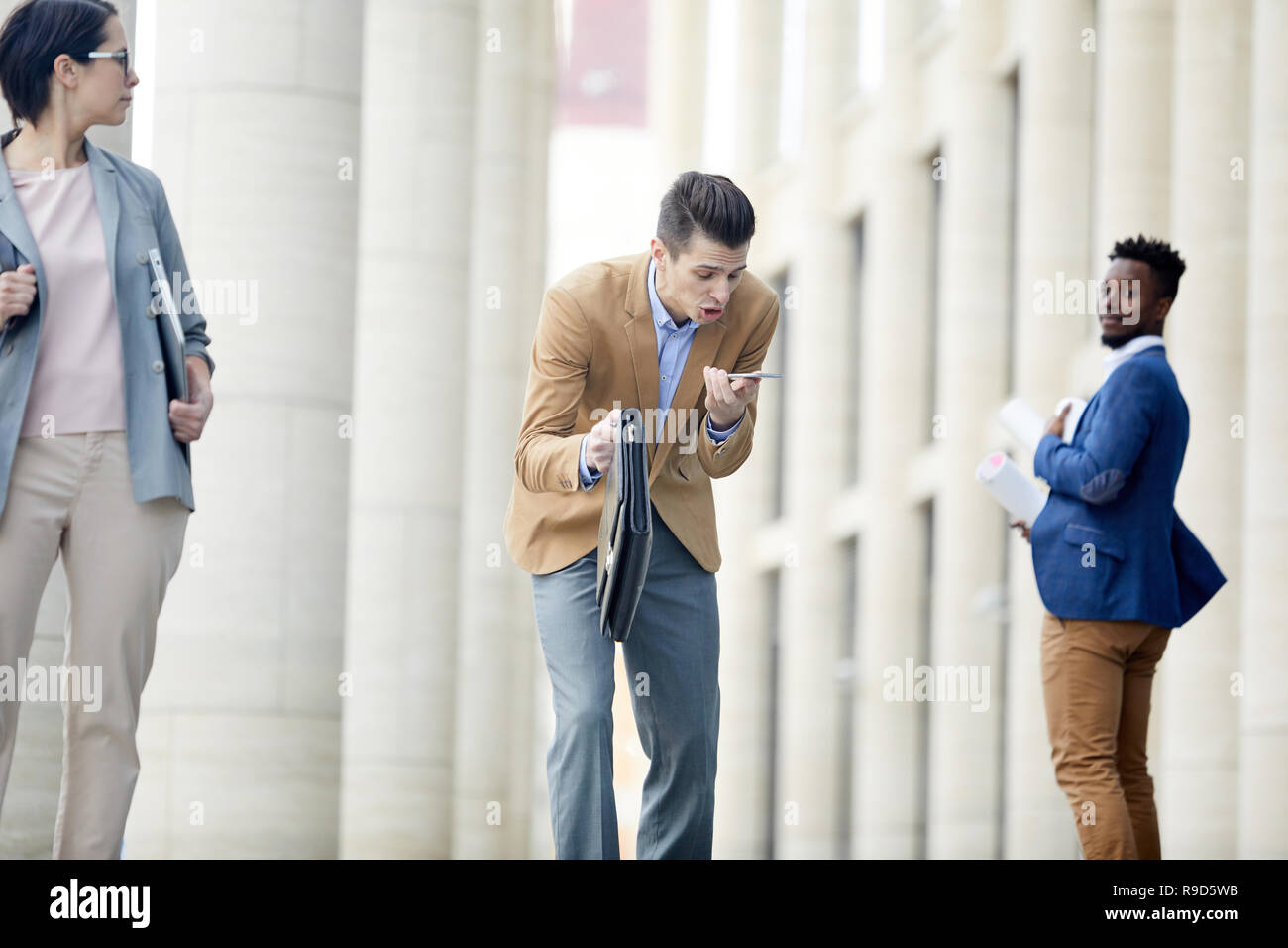 Angry man street hi-res stock photography and images - Alamy