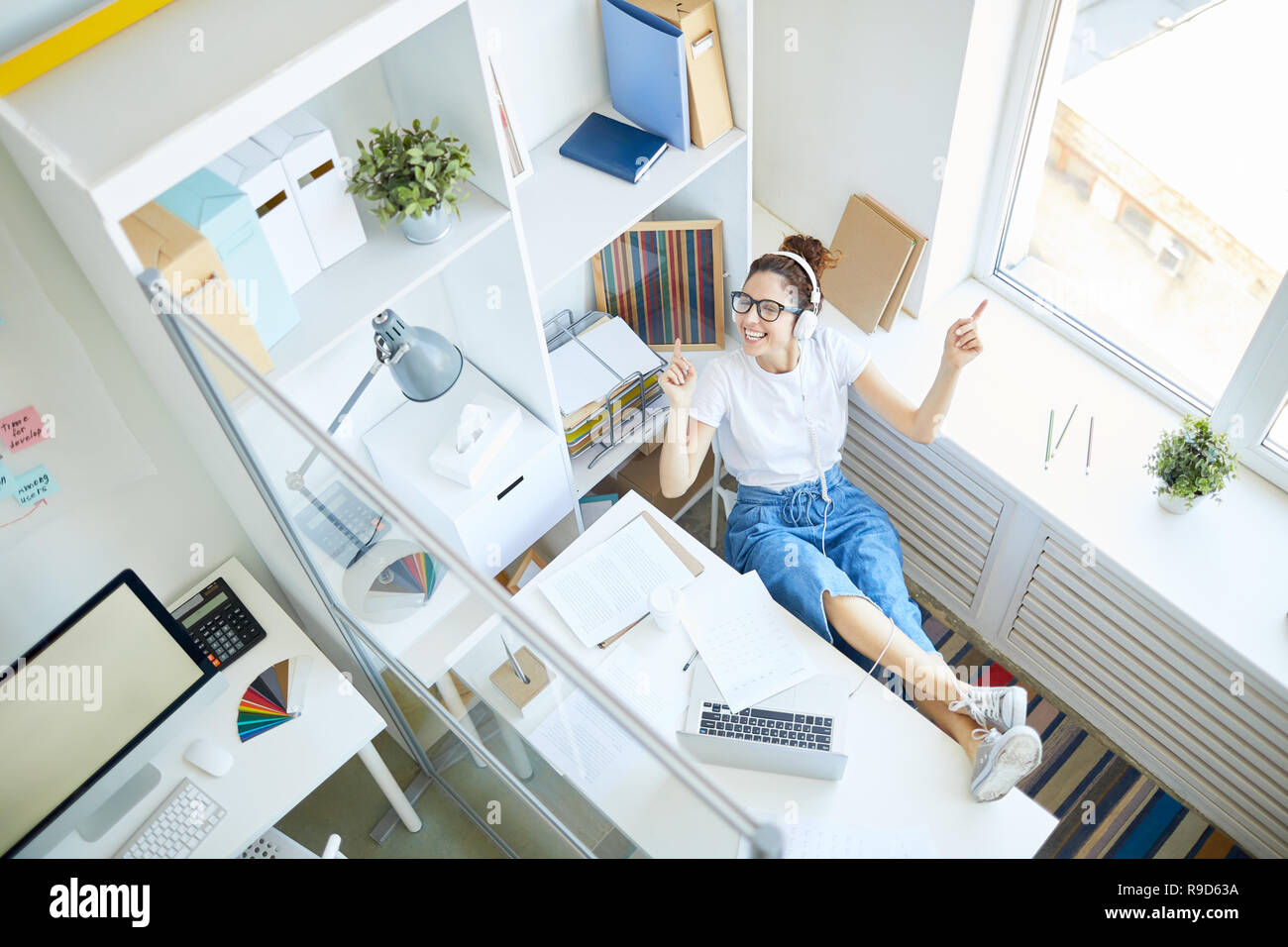 Break for music Stock Photo - Alamy