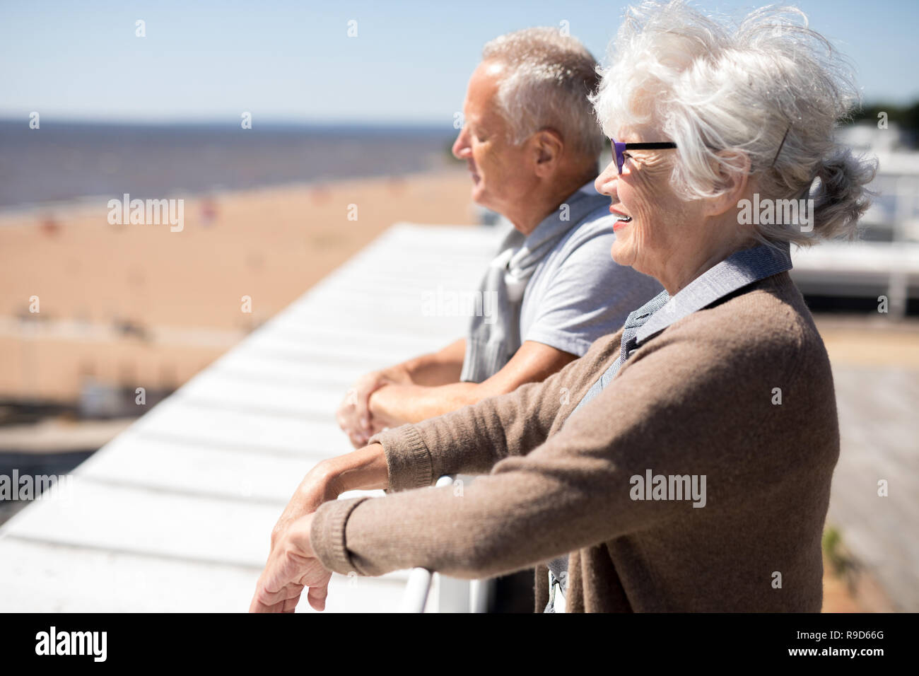 Rest couple hi-res stock photography and images - Alamy