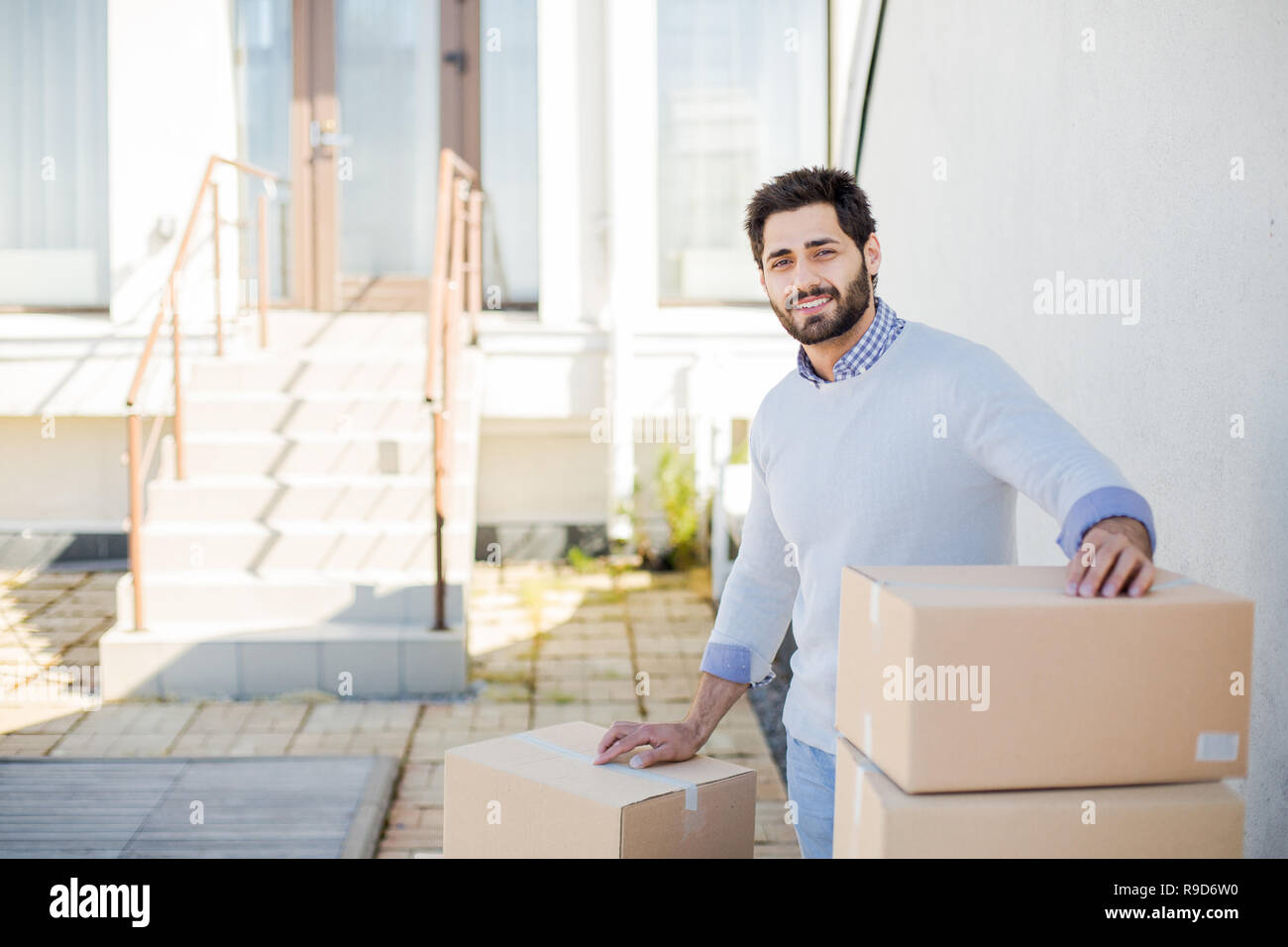 Man of the house hi-res stock photography and images - Alamy