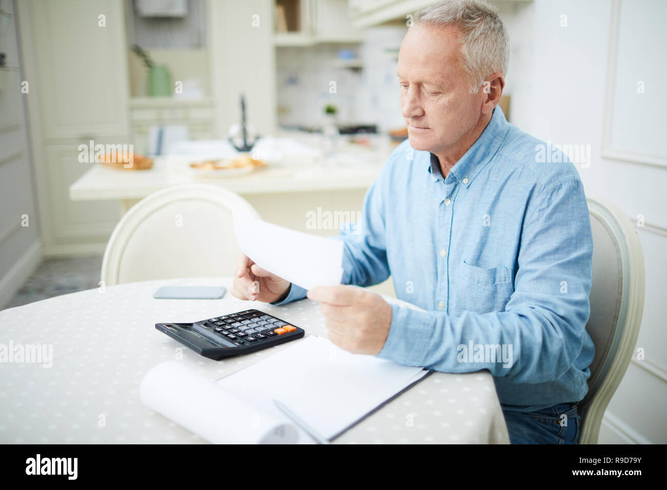 Calculations at home hi-res stock photography and images - Alamy