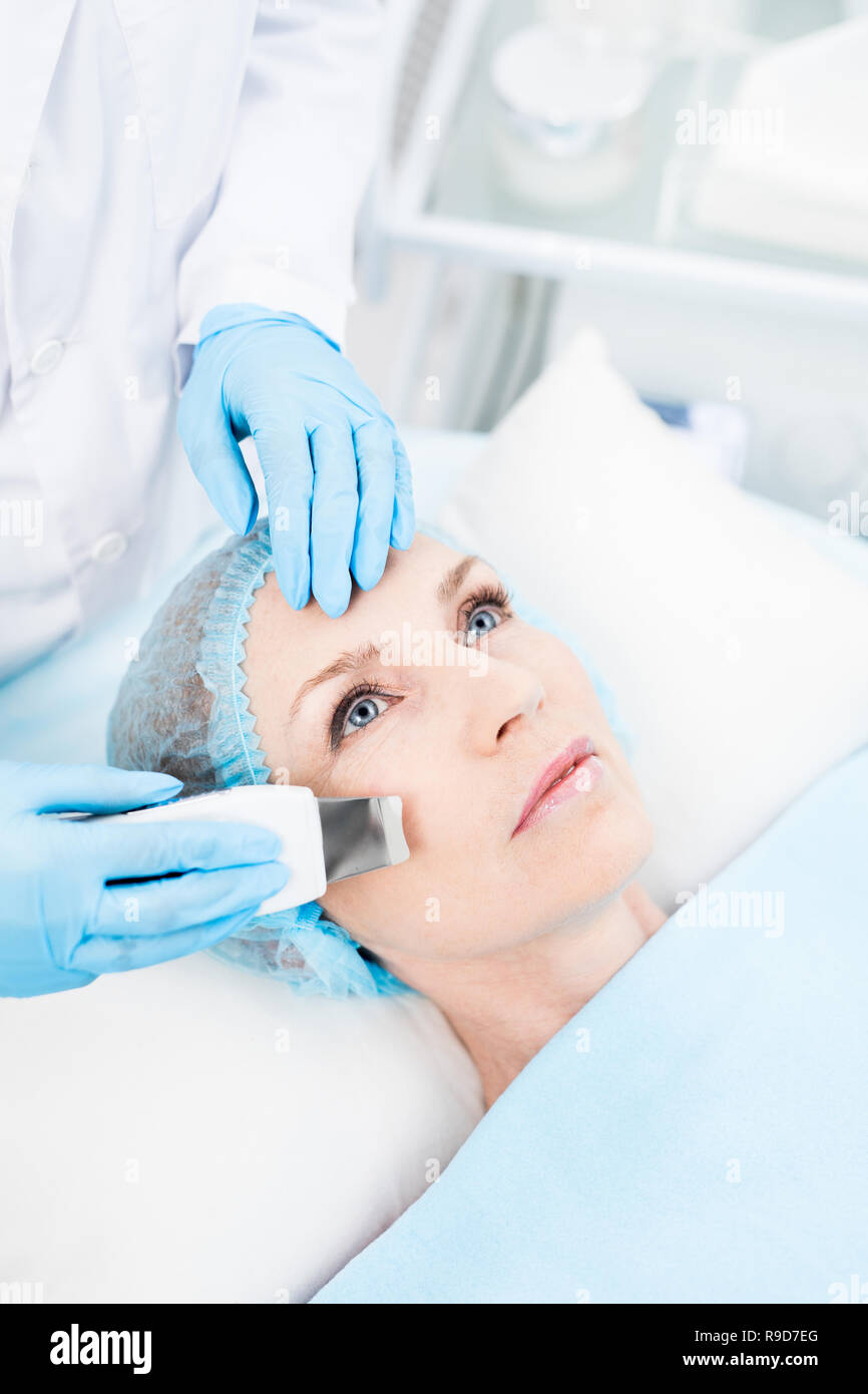 Soothing procedure hi-res stock photography and images - Alamy