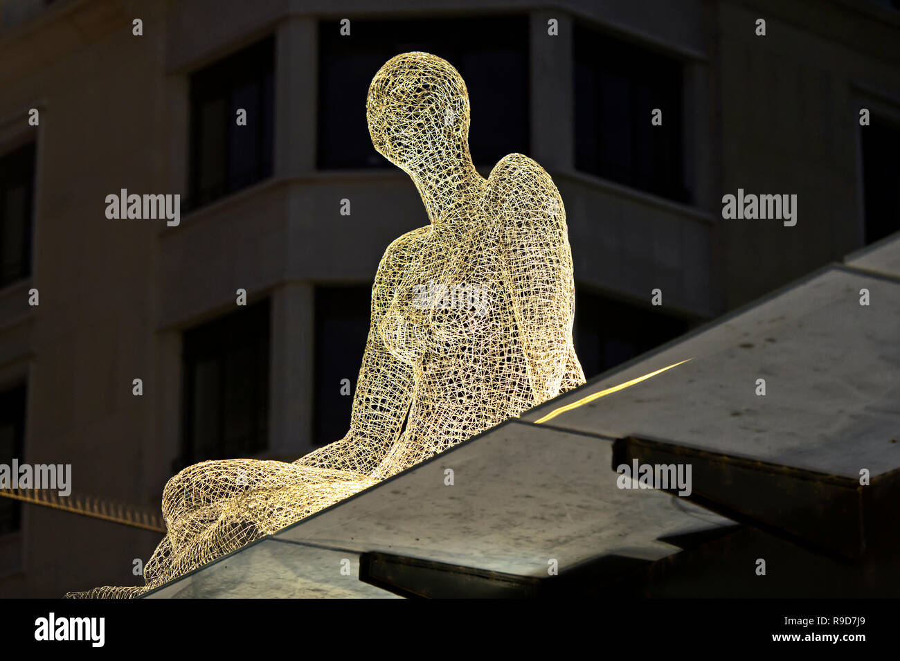 Light sculpture hi-res stock photography and images - Alamy