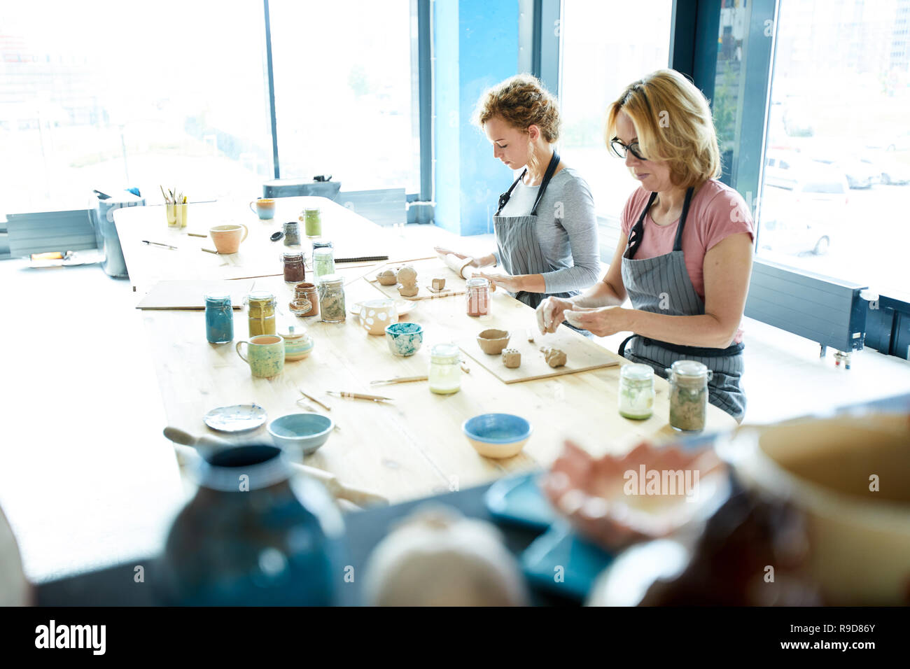 Creative workshop group indoor hi-res stock photography and images - Alamy