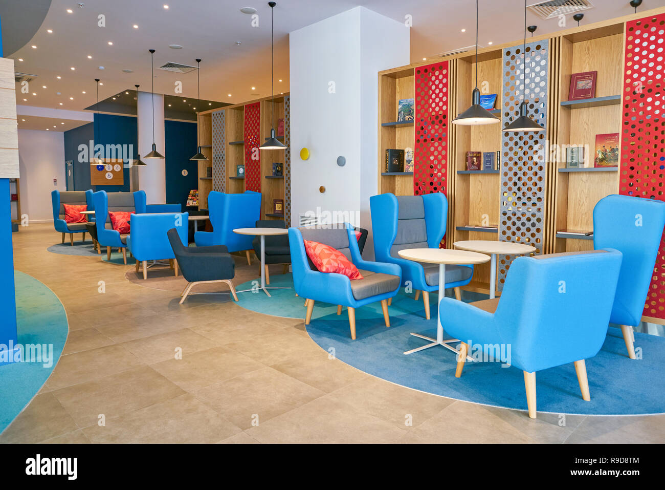 Holiday inn express lobby hi-res stock photography and images - Alamy