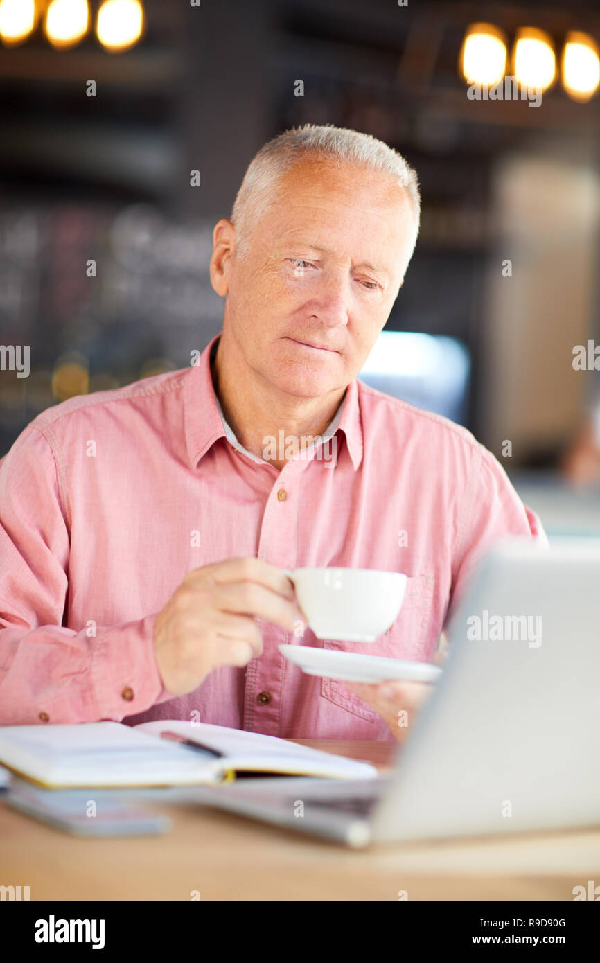 Networking and having tea Stock Photo - Alamy