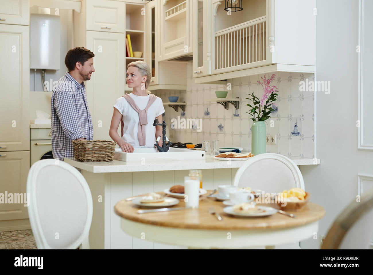 Domestic communication hi-res stock photography and images - Alamy