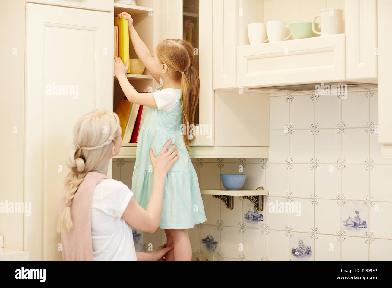 Family mother parent hi-res stock photography and images - Alamy