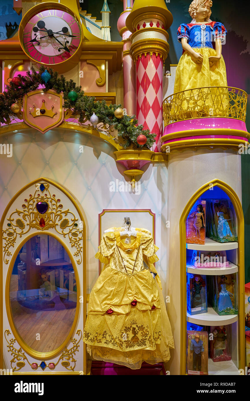 Disney store italy hi-res stock photography and images - Alamy