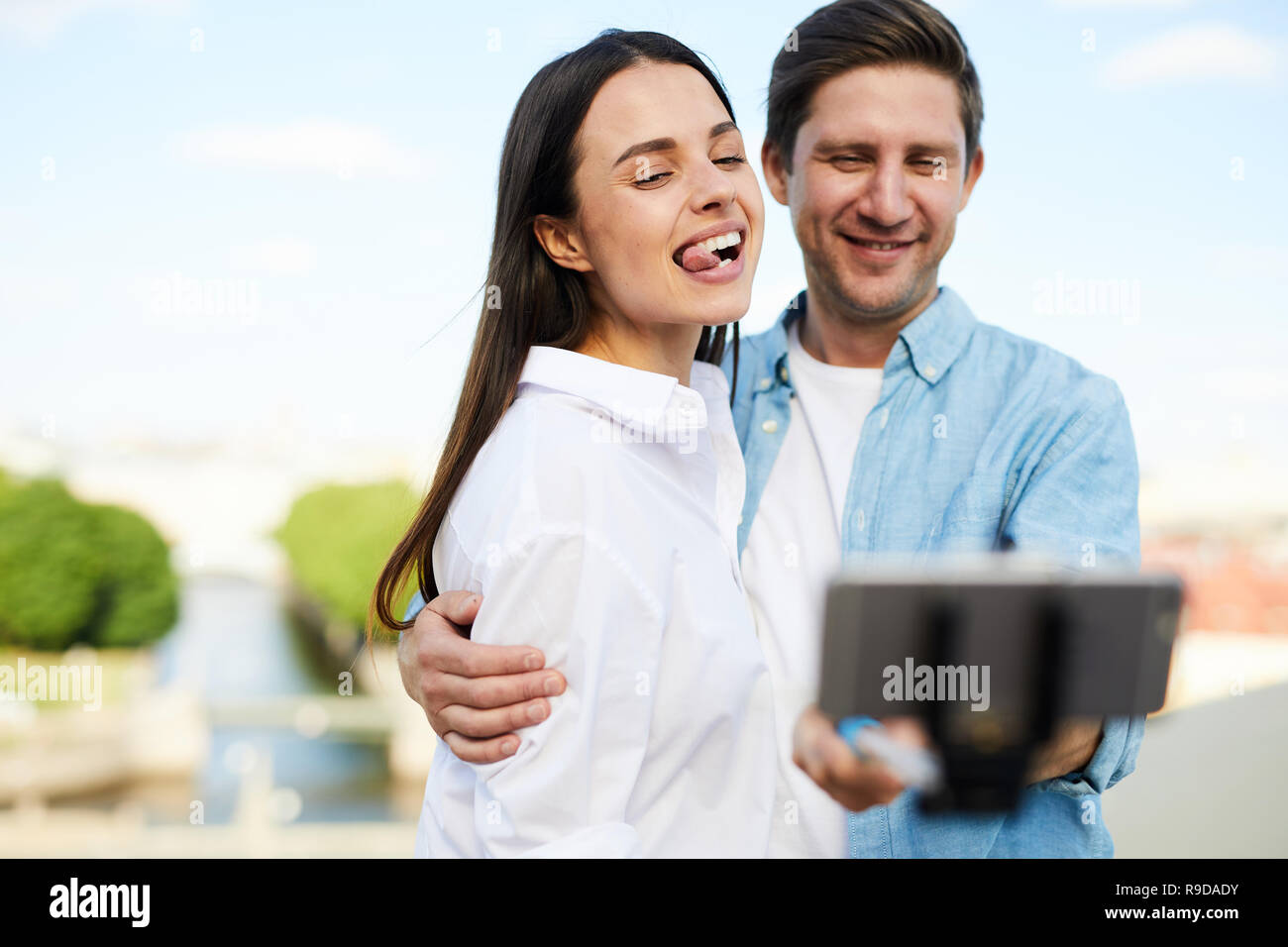 Boyfriend girlfriend selfie hi-res stock photography and images - Alamy