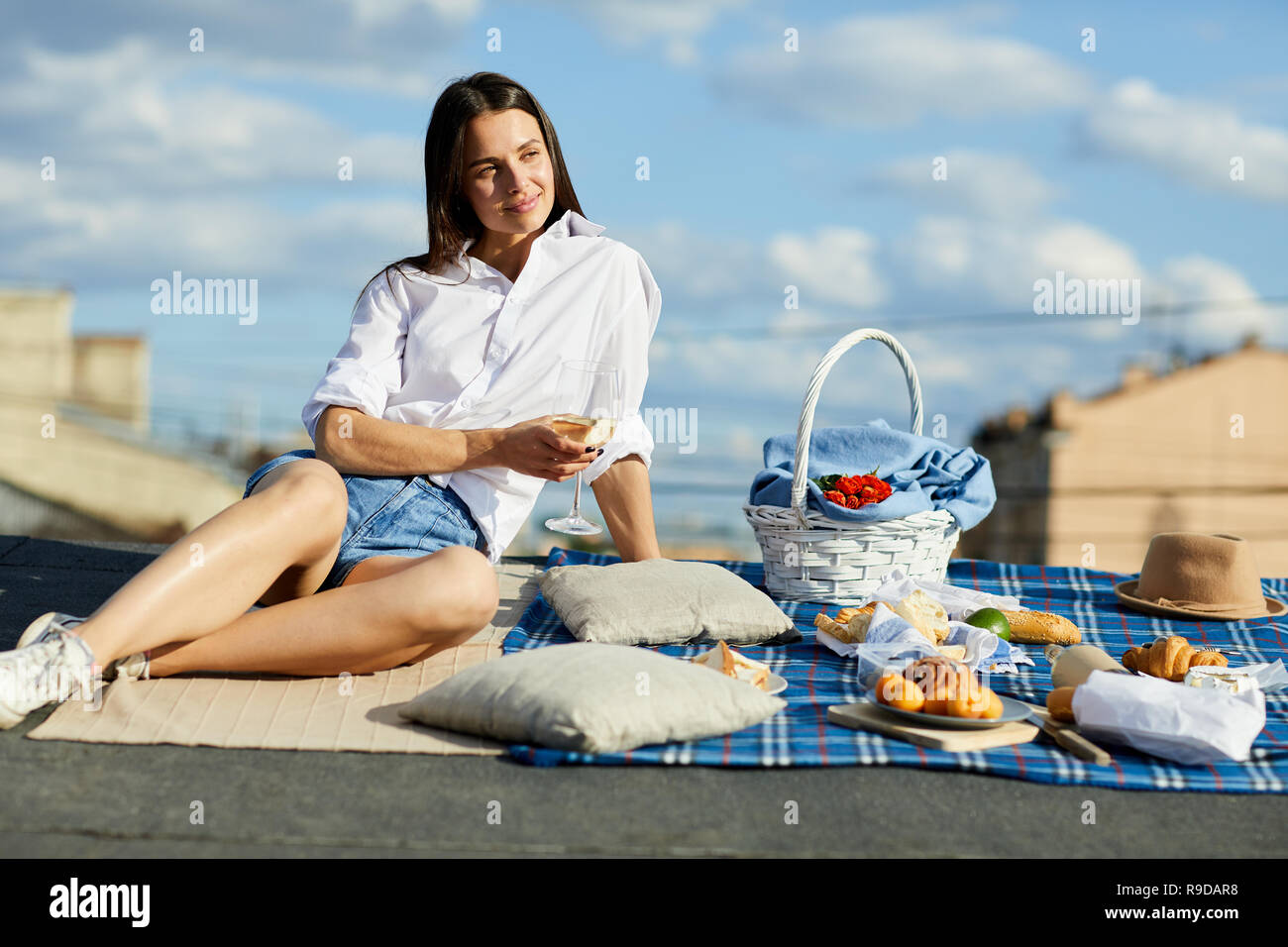Lady drinking hi-res stock photography and images - Alamy