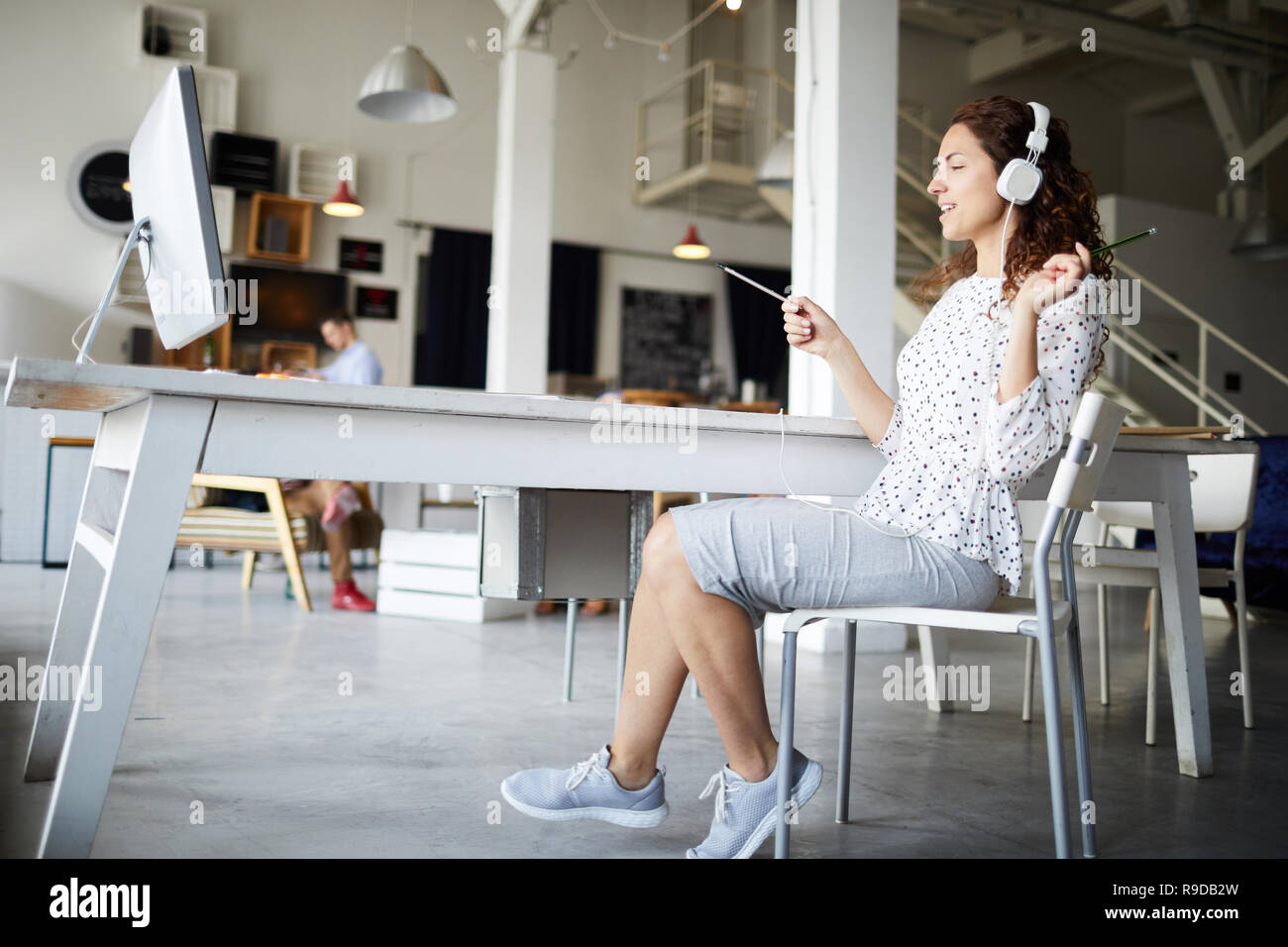 Employee having fun hi-res stock photography and images - Alamy