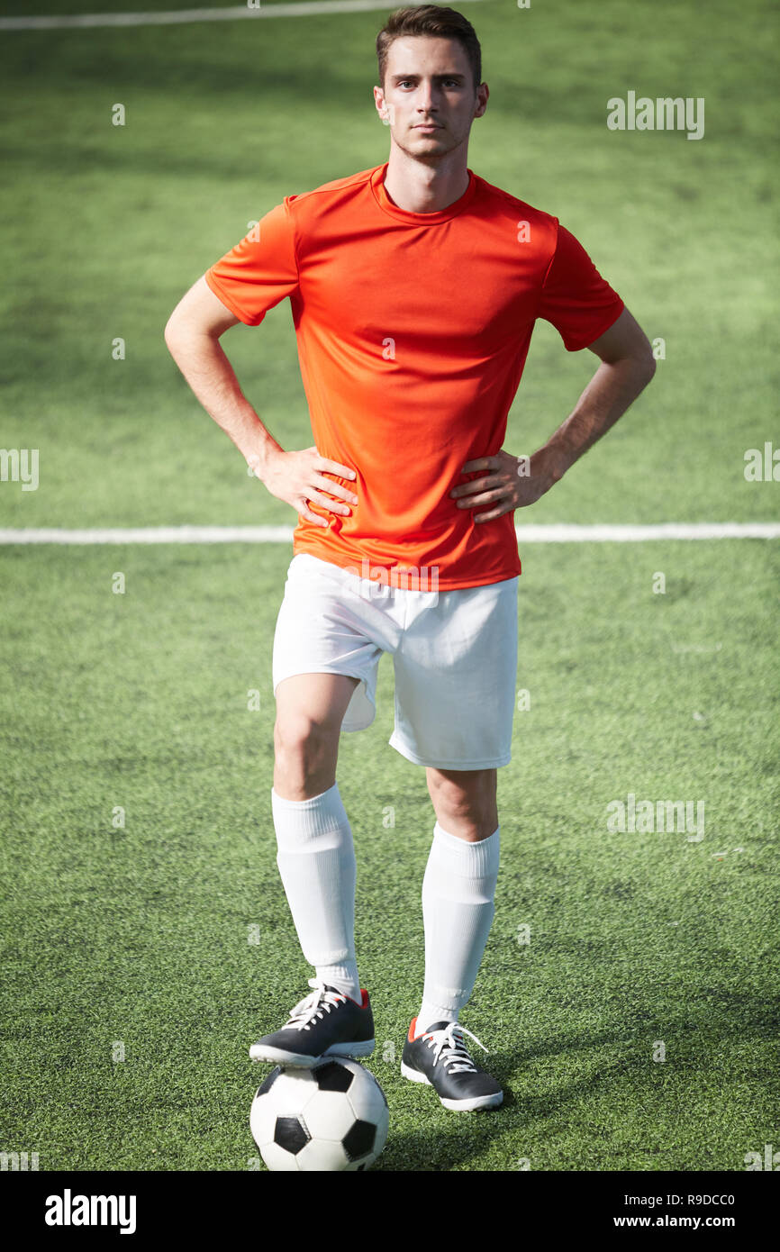 Soccer coach young player hi-res stock photography and images - Alamy