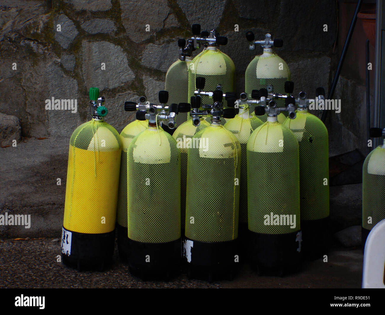 Scuba cylinder to dive Stock Photo - Alamy