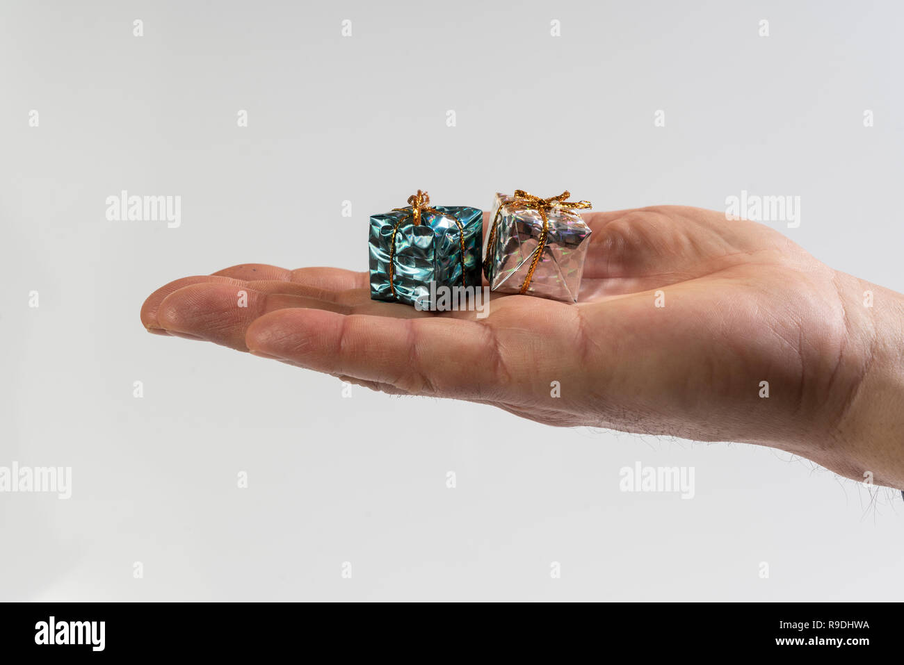 Hand symbol for small hi-res stock photography and images - Alamy