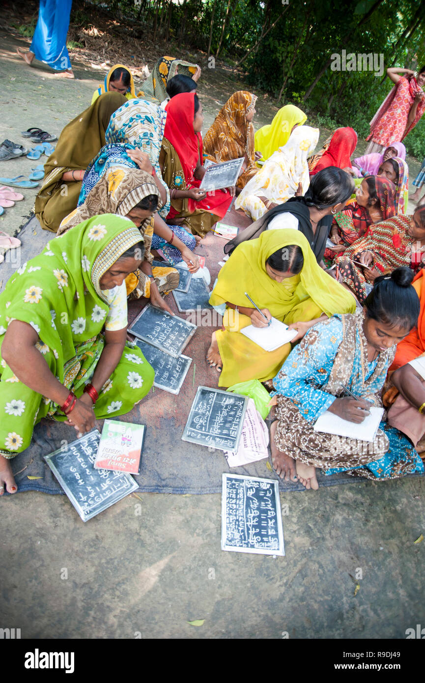 Women education india village hi-res stock photography and images - Alamy