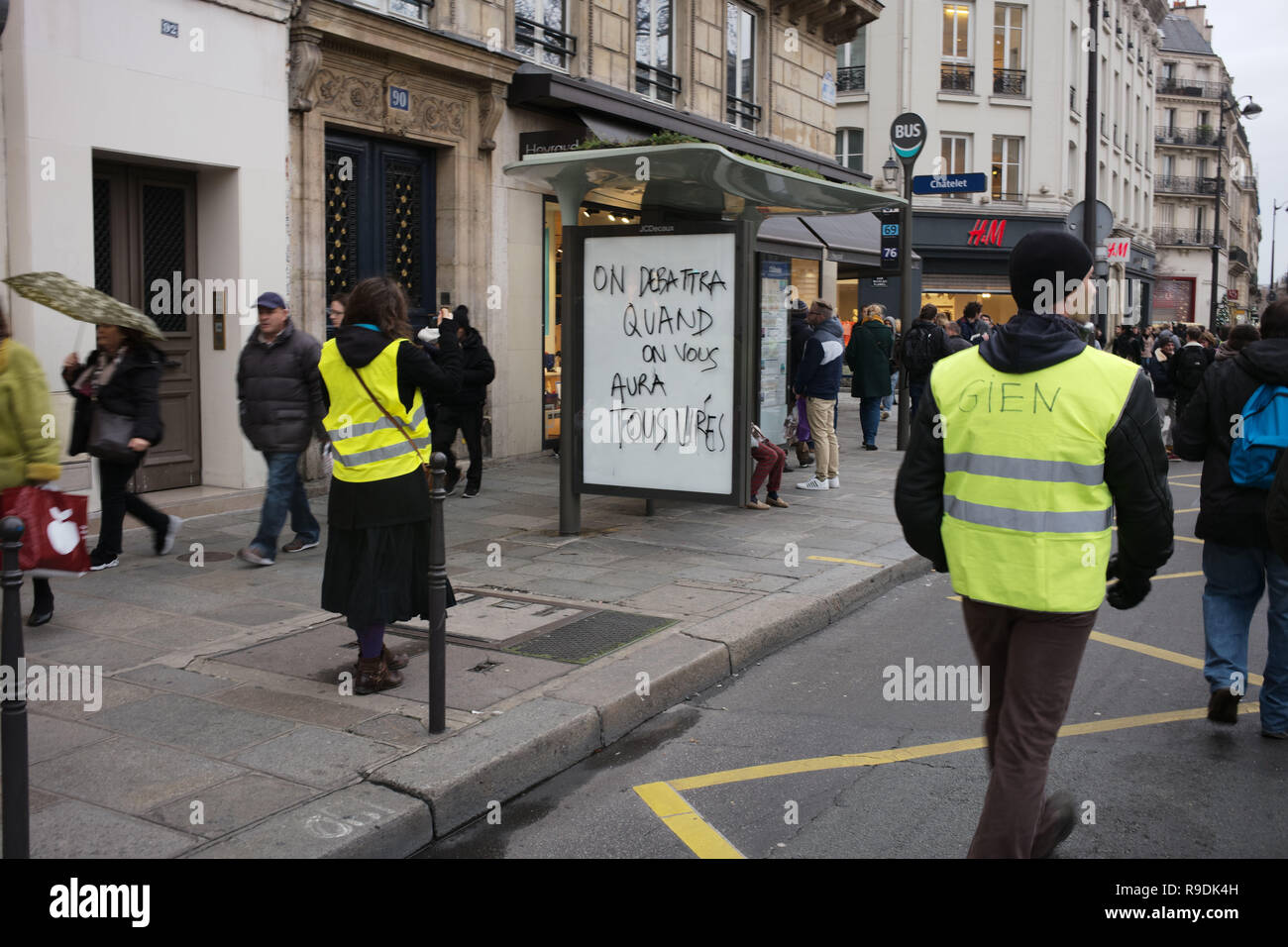 Paris, France. 22nd Dec 2018.Demonstrators are walking, and stopped at ...