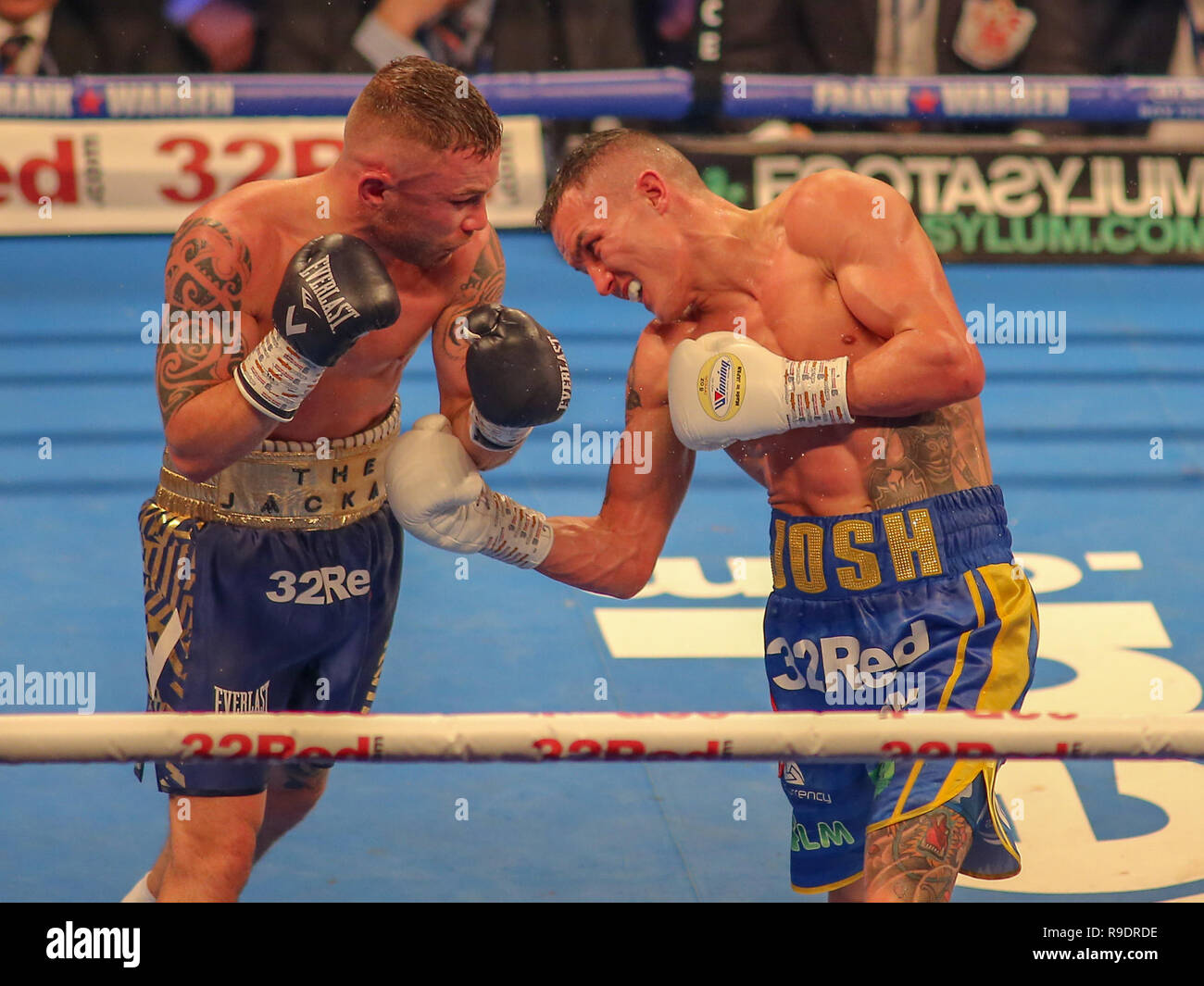 Navy boxing hi-res stock photography and images - Alamy