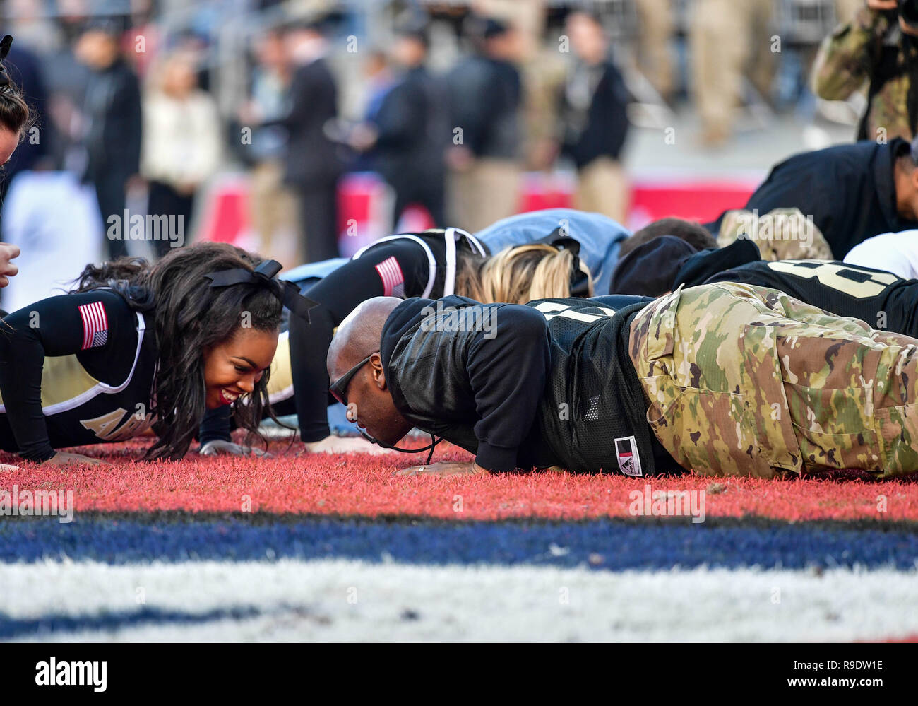 Squad push ups hi-res stock photography and images - Alamy