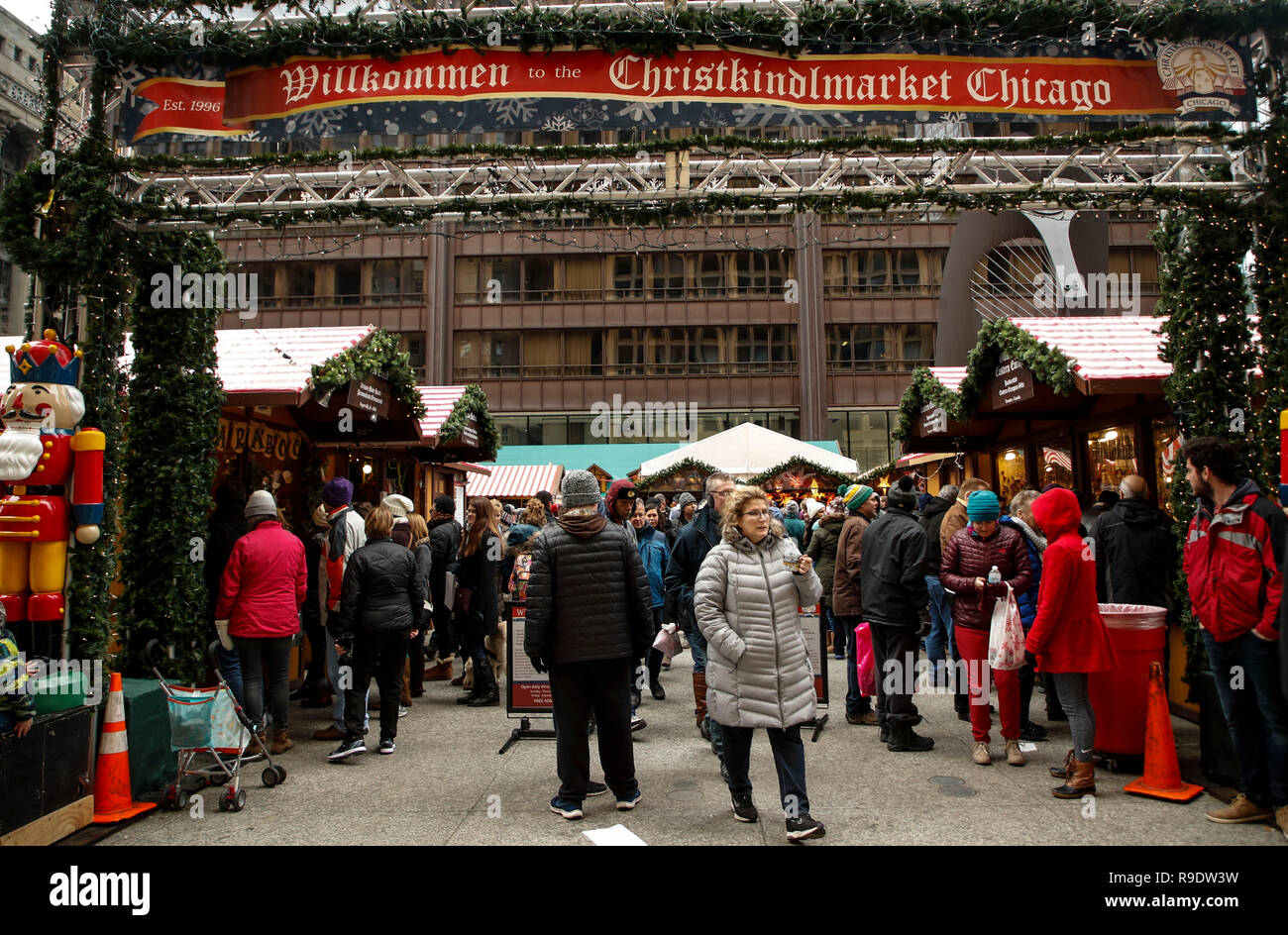 Chicago christmas market hi-res stock photography and images - Alamy