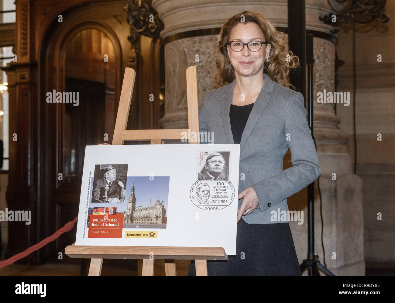 Hamburg, Germany. 23rd Dec, 2018. Carola Veit (SPD), President of the ...