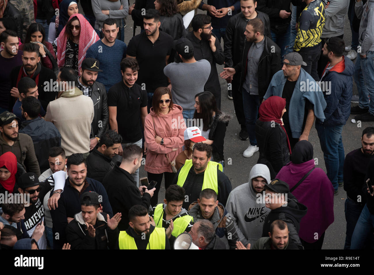 Beirut, Lebanon, 23rd Dec 2018. Lebanese protesting against political ...