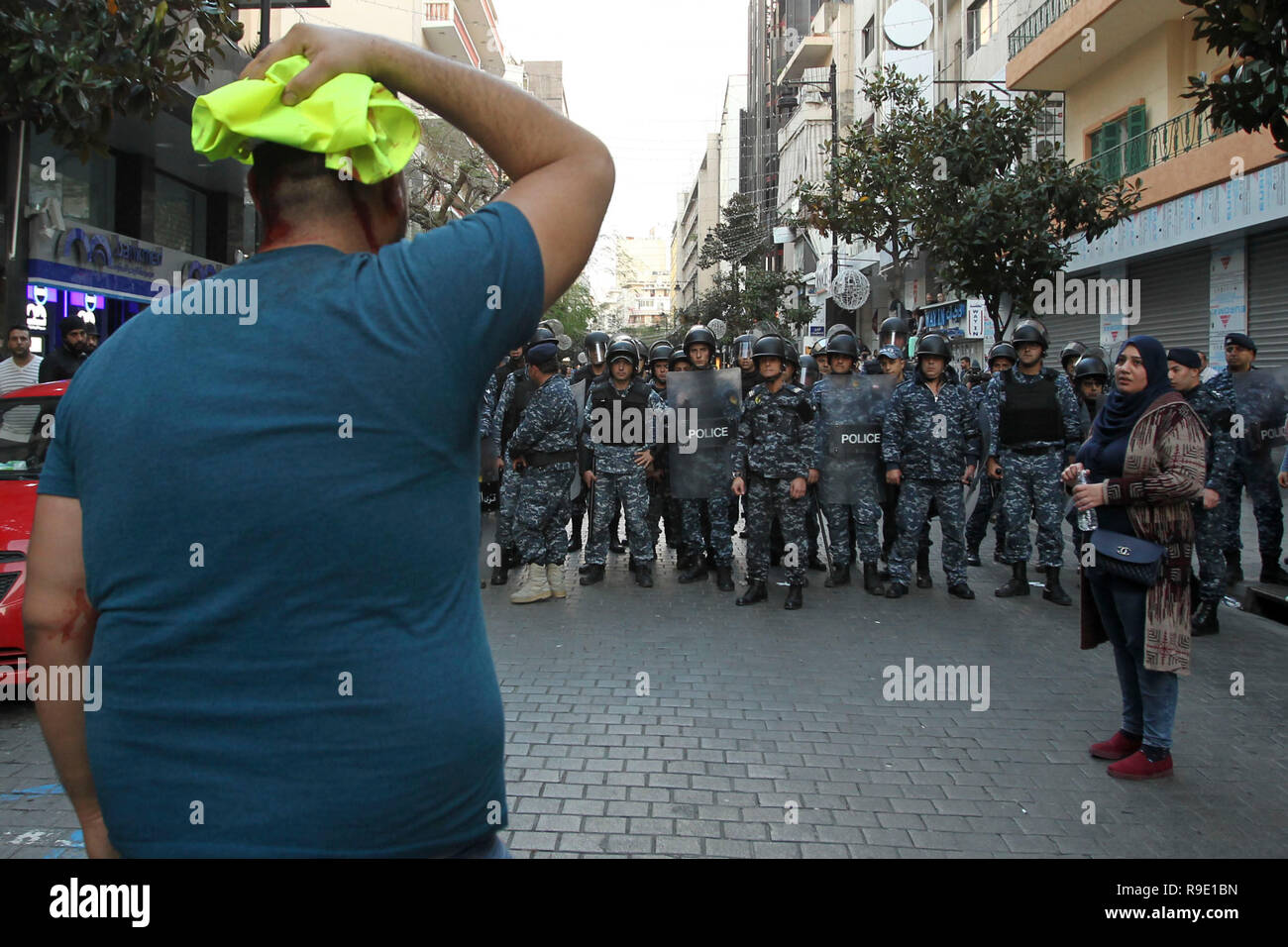 Stop the bleeding hi-res stock photography and images - Alamy