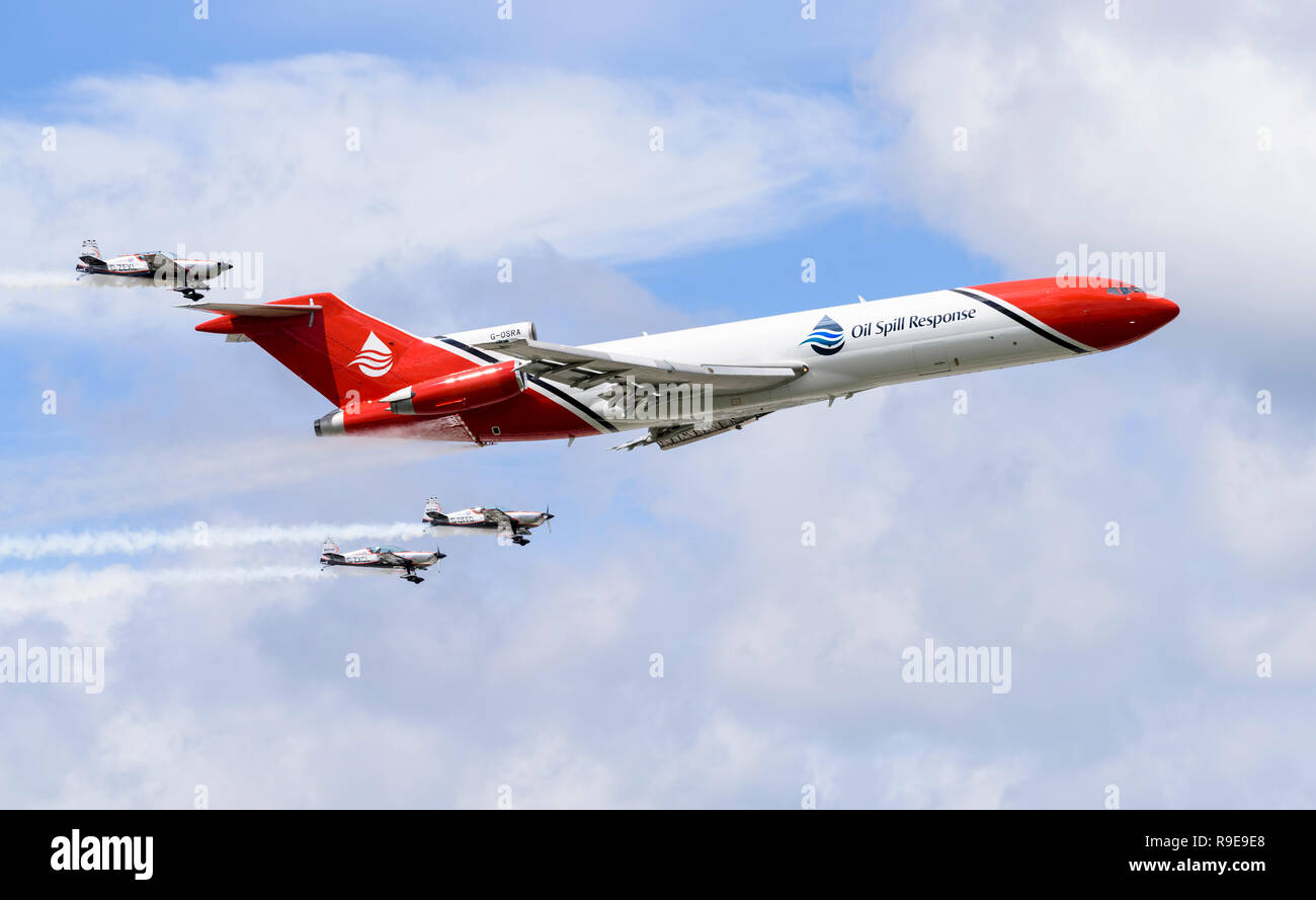 Aerial dispersant airplane hi-res stock photography and images - Alamy