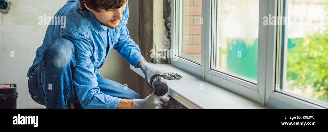 Assembling windows hi-res stock photography and images - Alamy