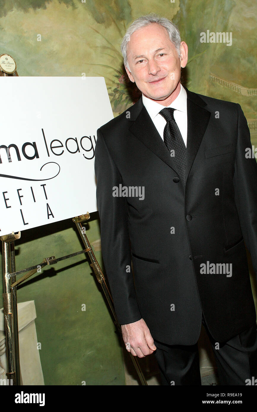 NEW YORK - FEBRUARY 08: Victor Garber attends the 2010 Drama League "A ...