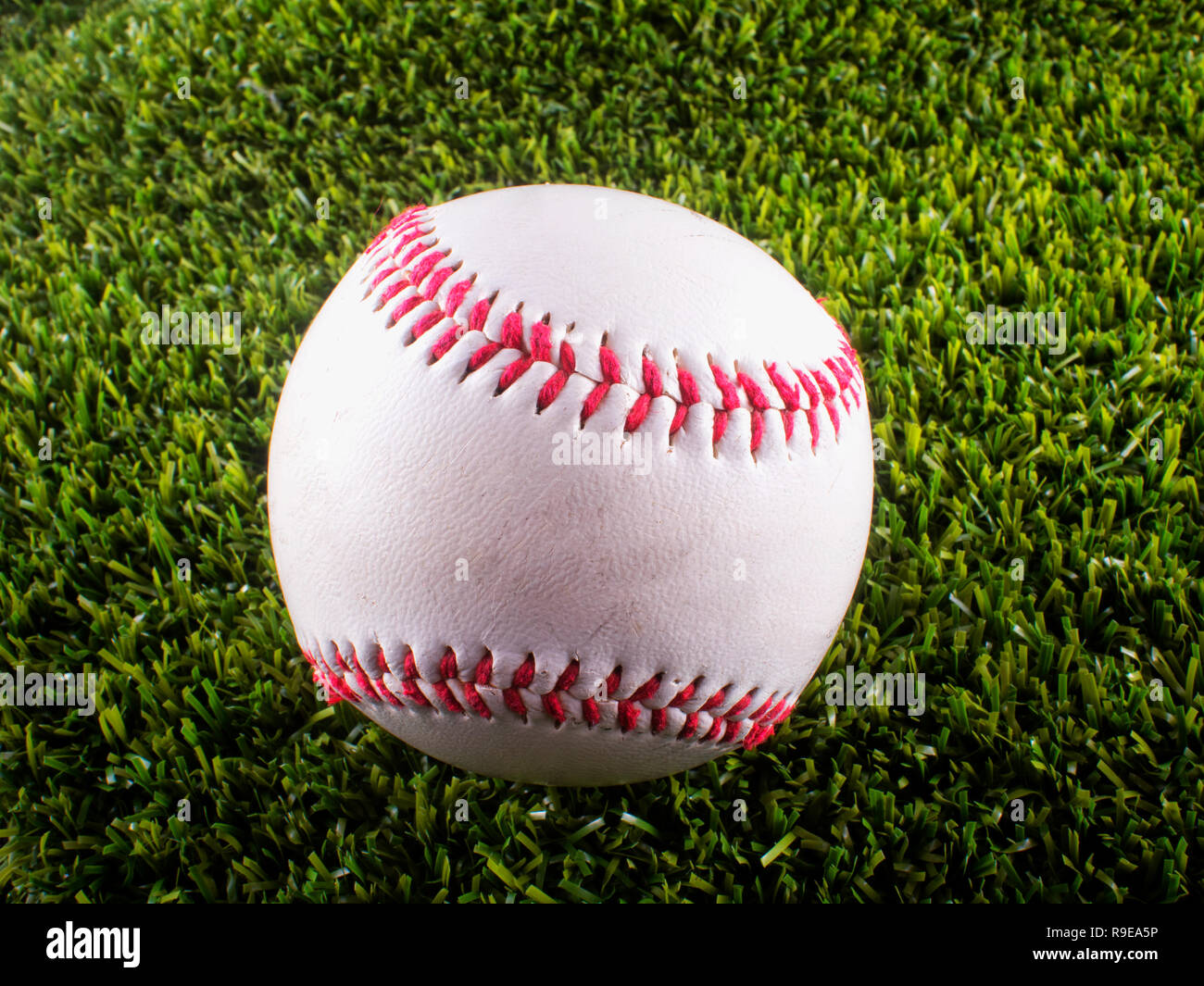 Synthetic green grass hi-res stock photography and images - Alamy