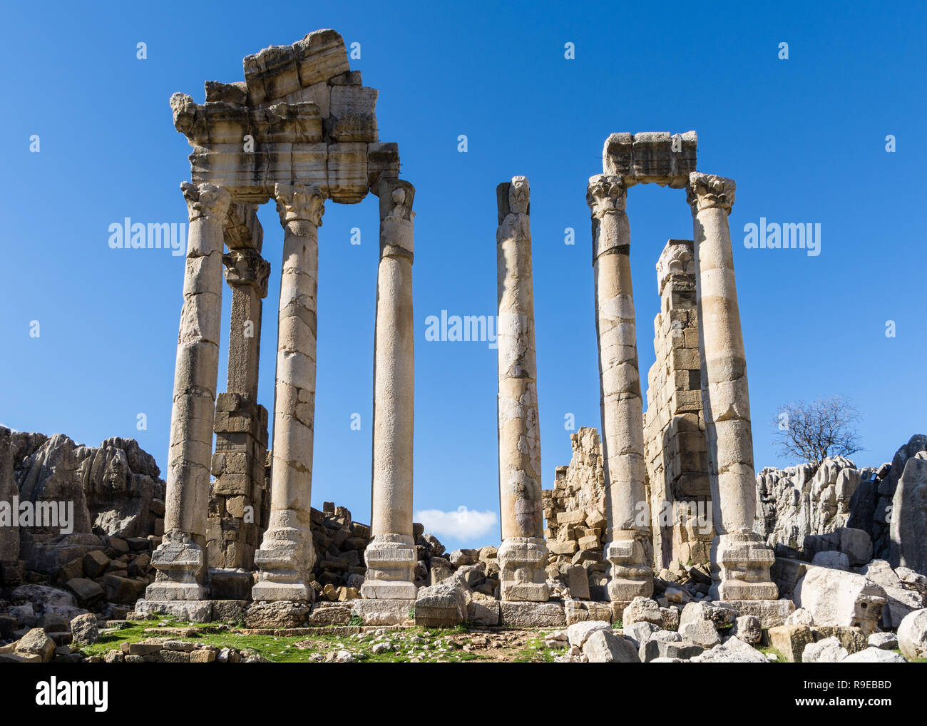 Temple of Adonis, Roman ruins, Faqra, Lebanon Stock Photo - Alamy