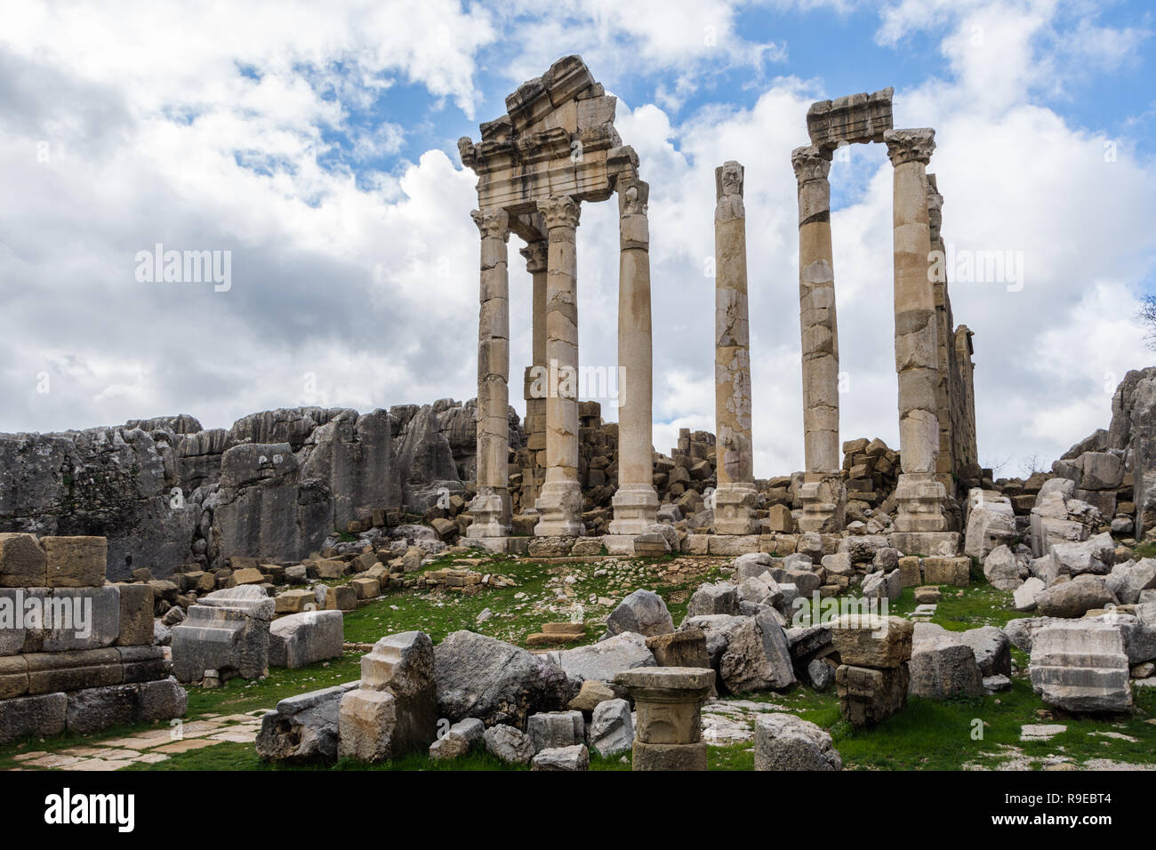 Temple of Adonis, Roman ruins, Faqra, Lebanon Stock Photo - Alamy