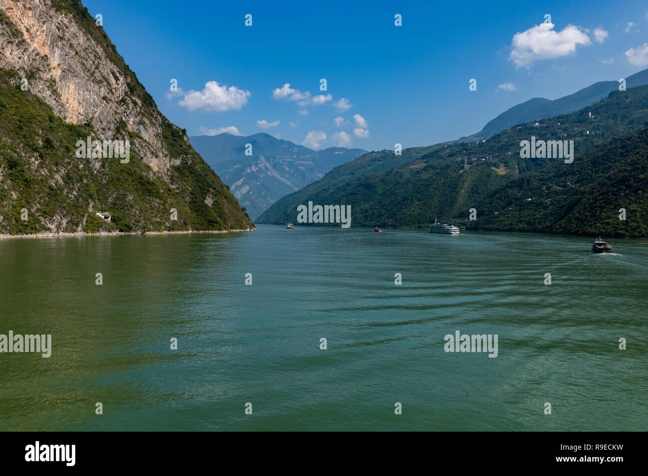 Wu Gorge - Yangtze River Stock Photo - Alamy