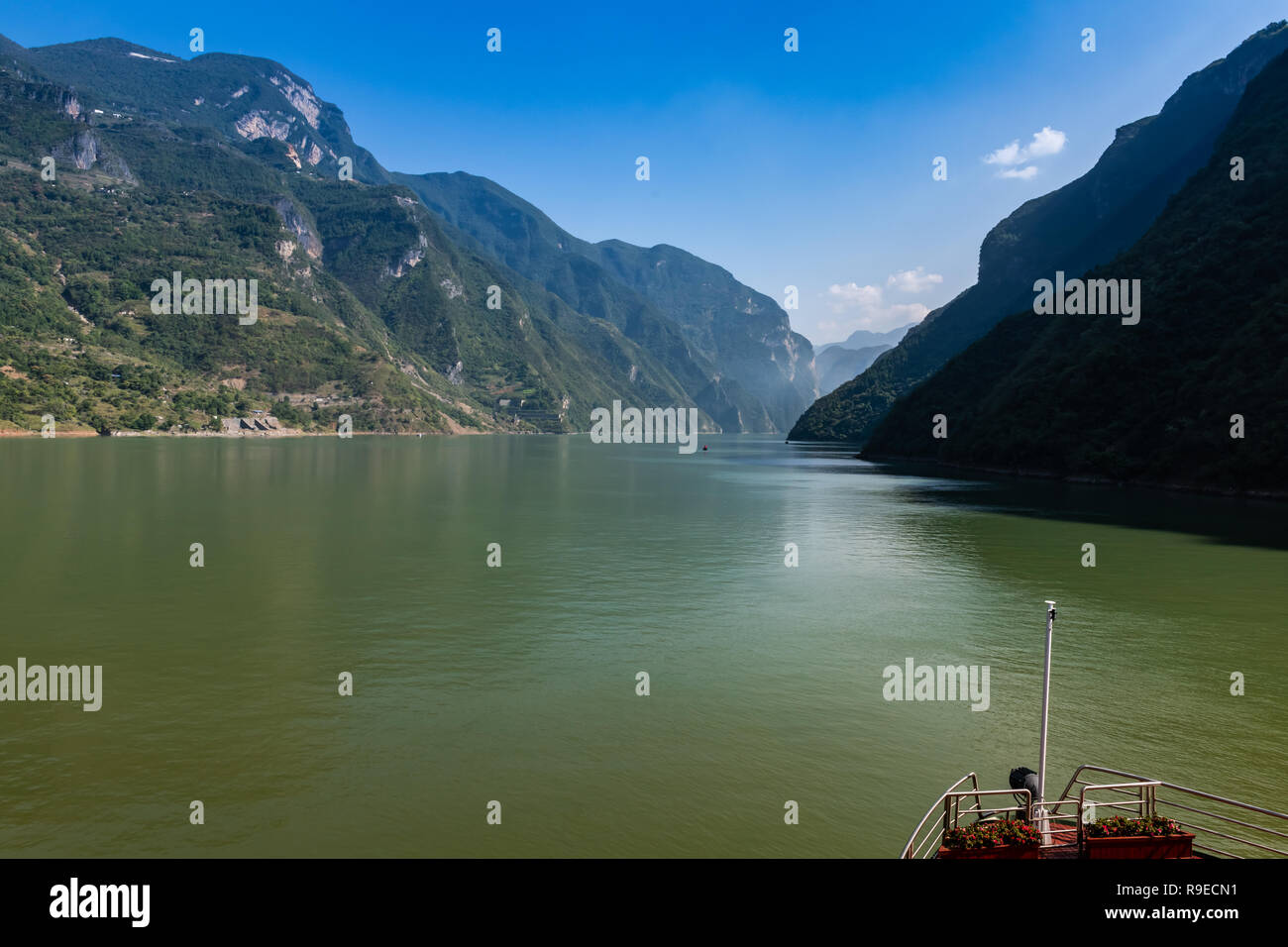 Wu Gorge - Yangtze River Stock Photo - Alamy