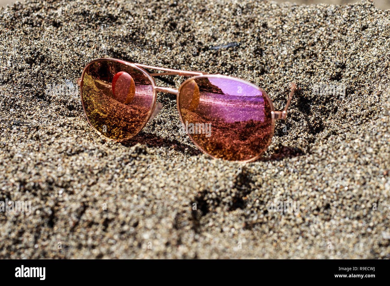 Reflection sunshine hi-res stock photography and images - Alamy