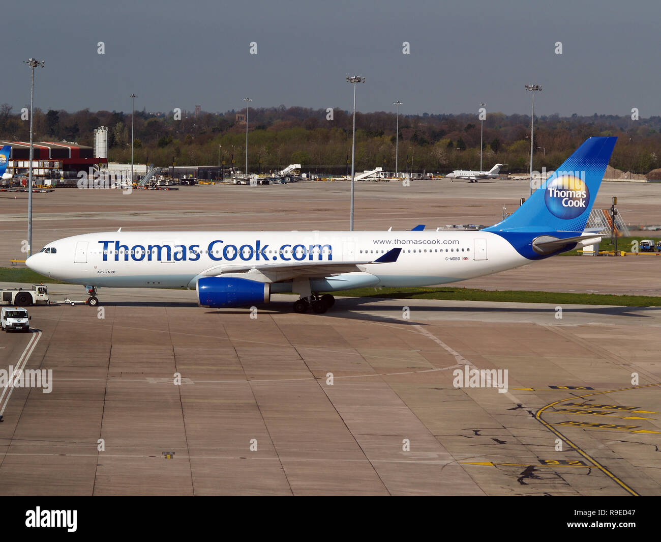 Thomas cook airbus a330 hi-res stock photography and images - Alamy