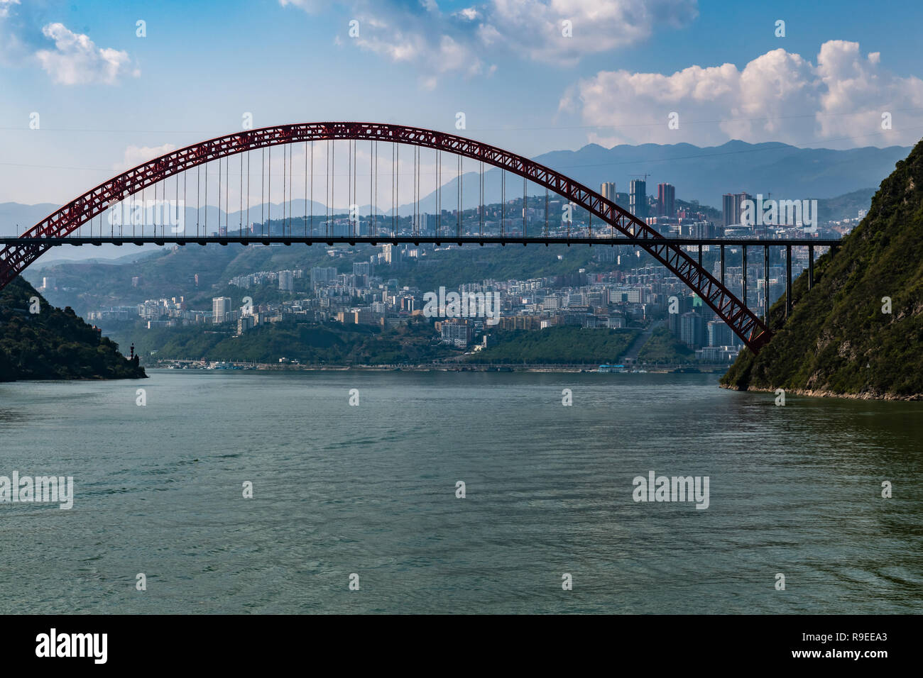 Wushan River Bridge, Yangtze River, china Stock Photo - Alamy