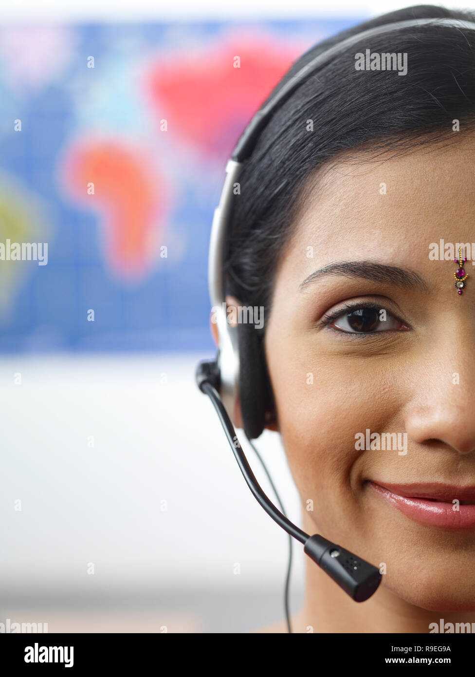 Using headphones middle east hi-res stock photography and images - Alamy