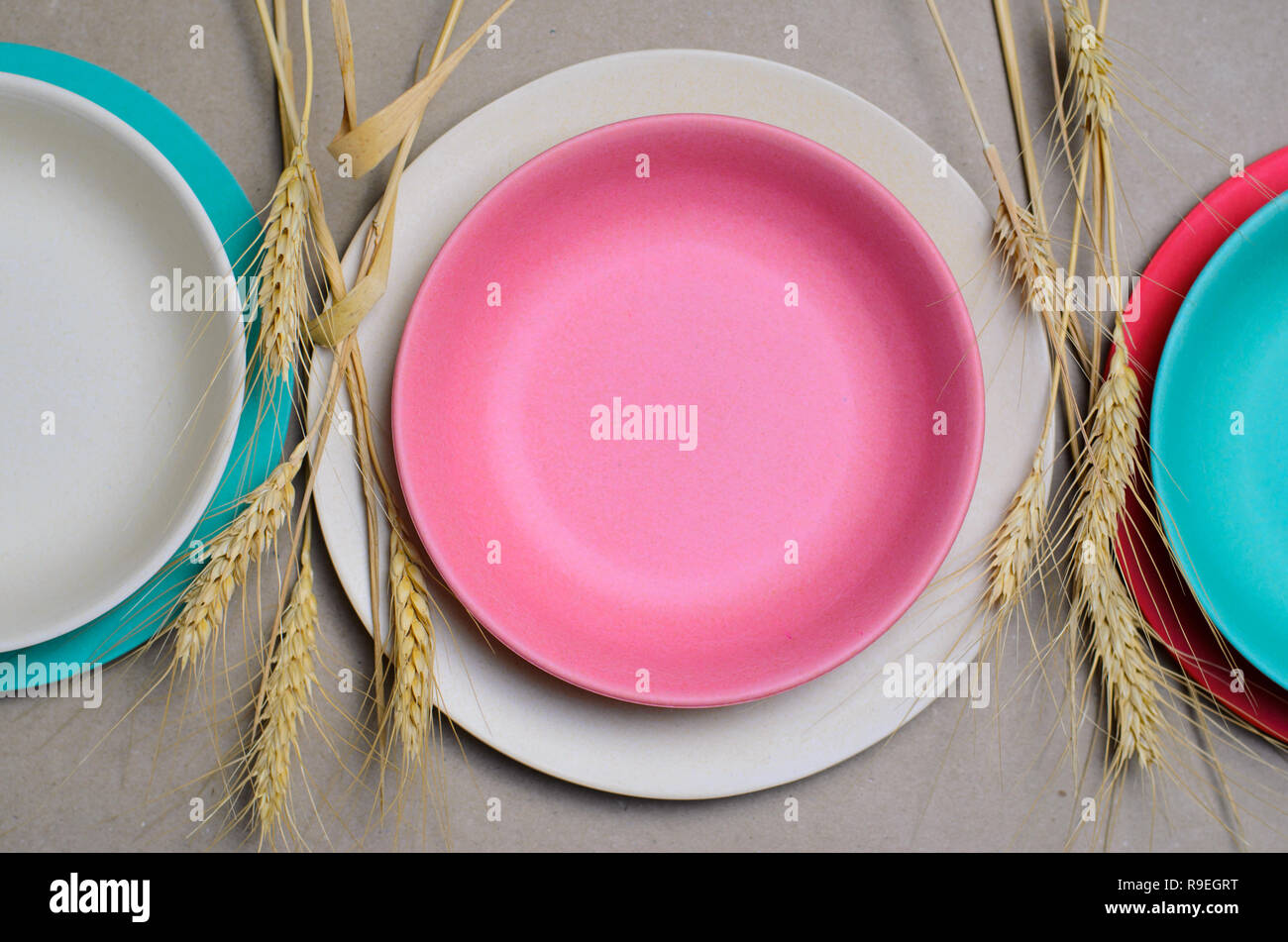 Eco Friendly Recyclable Plates, Wheat Straw Kitchenware, Top View Stock ...