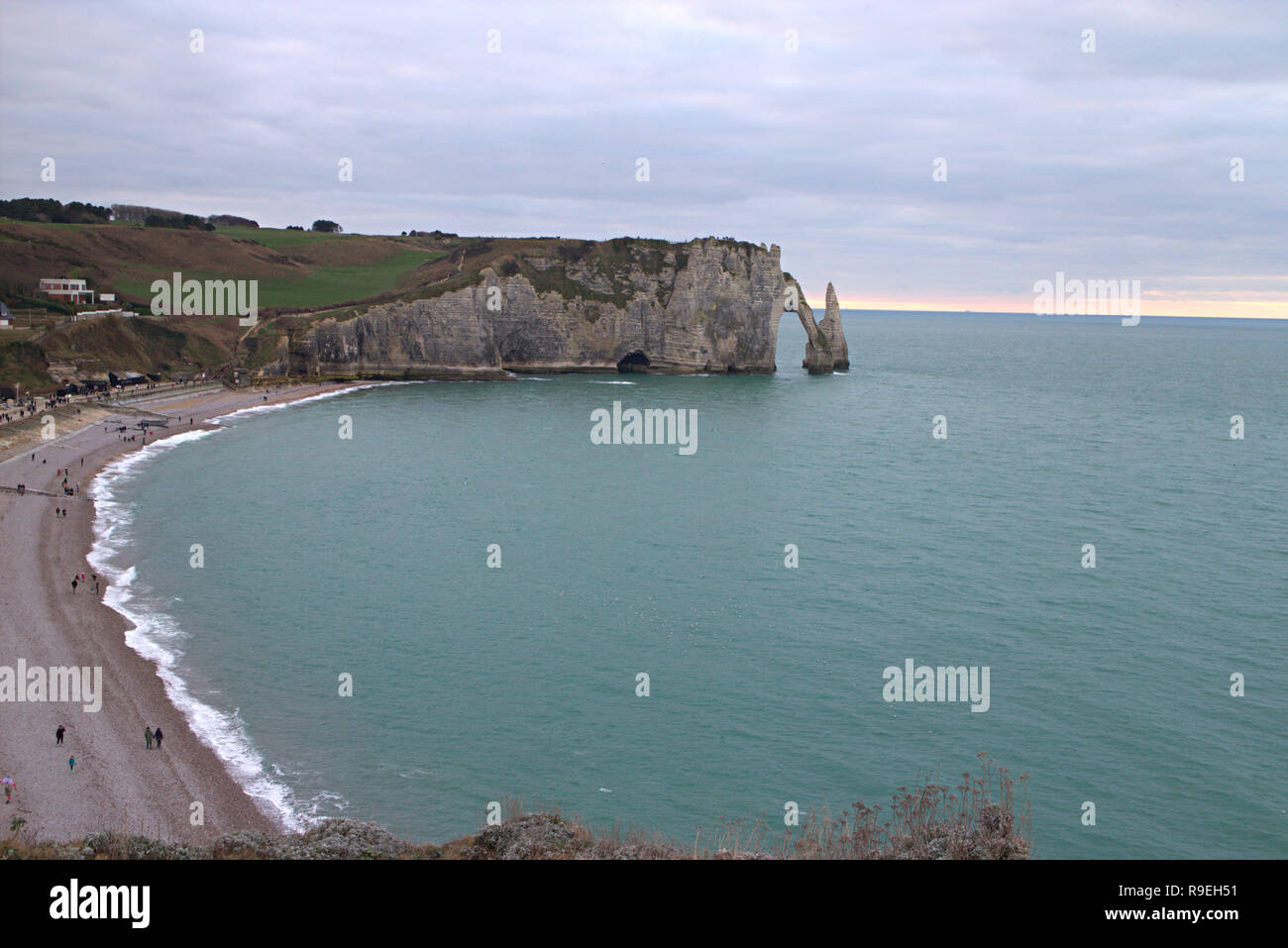 Rock arch, coast with chalk cliffs and beach, Étretat, Normandy, France ...