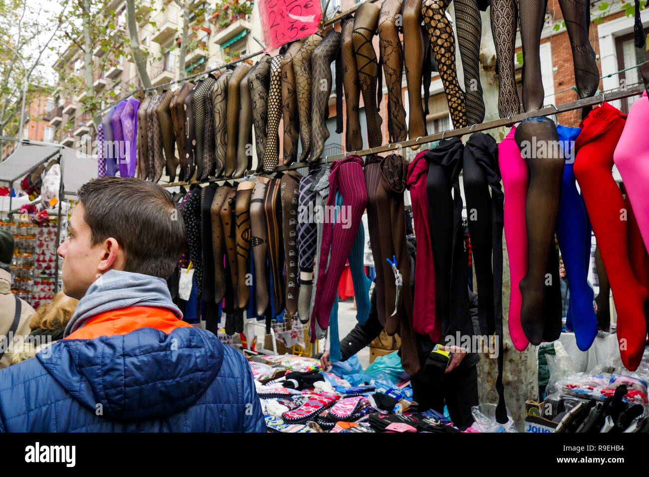 El Rastro open air market, Madrid, Spain Stock Photo - Alamy
