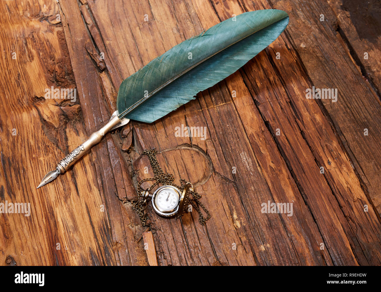 Vintage diary quill pen hi-res stock photography and images - Alamy