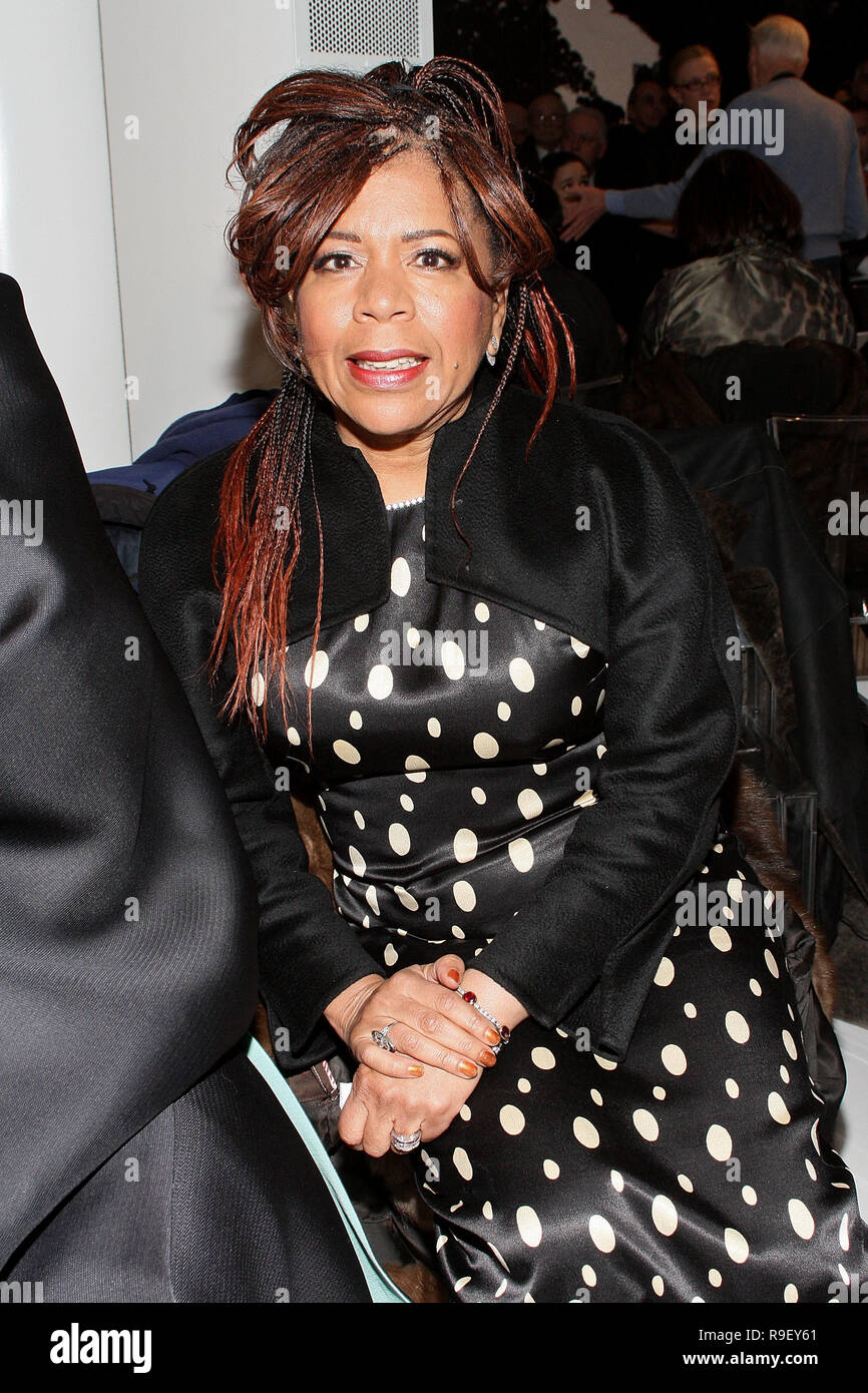 NEW YORK - FEBRUARY 11: Recording Artist Valerie Simpson attends the ...
