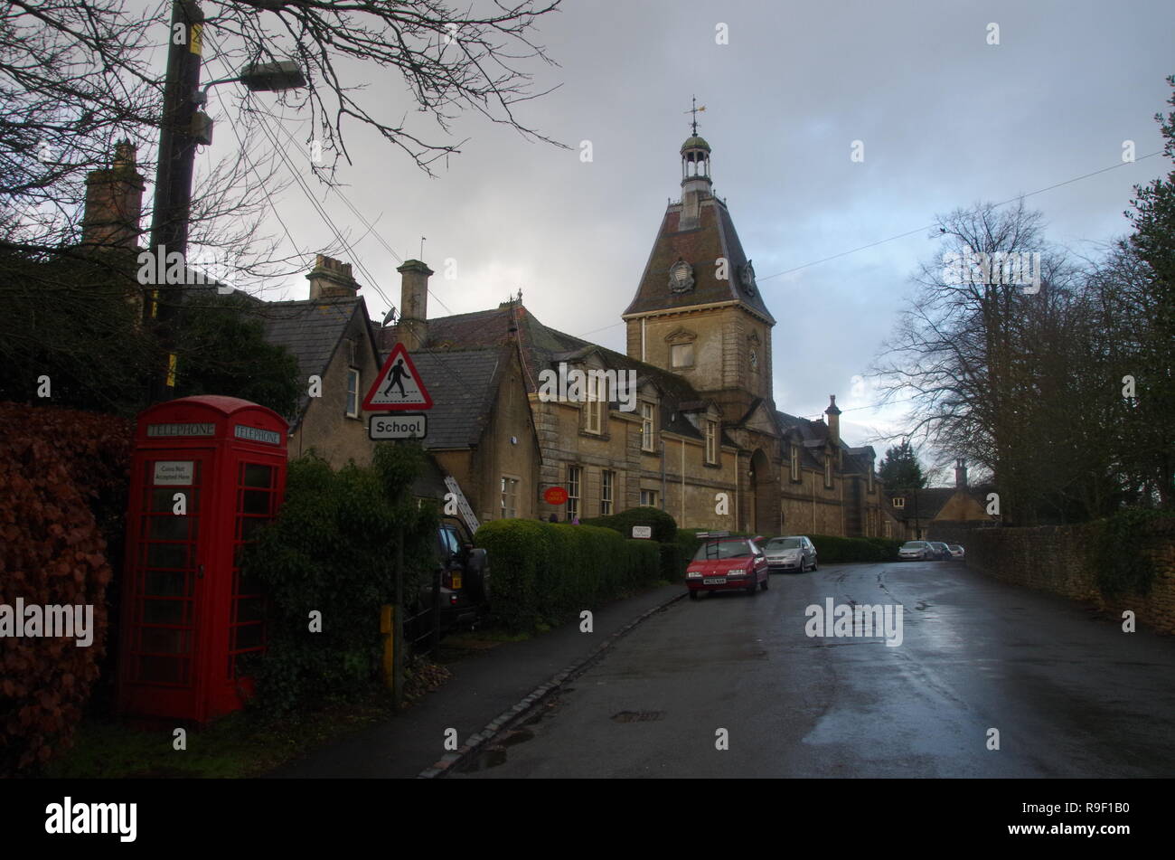 Rendcomb Red telephone box. The Macmillan Way. Long-distance trail ...