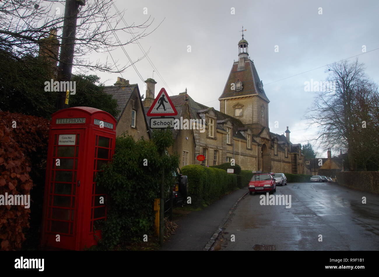 Rendcomb Red telephone box. The Macmillan Way. Long-distance trail ...
