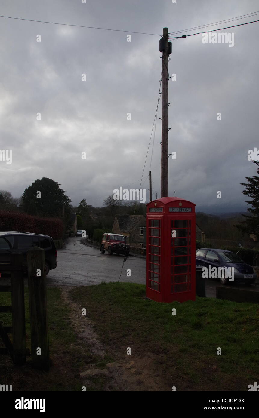 Sapperton. Bathurst Estate. The Macmillan Way. Long-distance trail ...